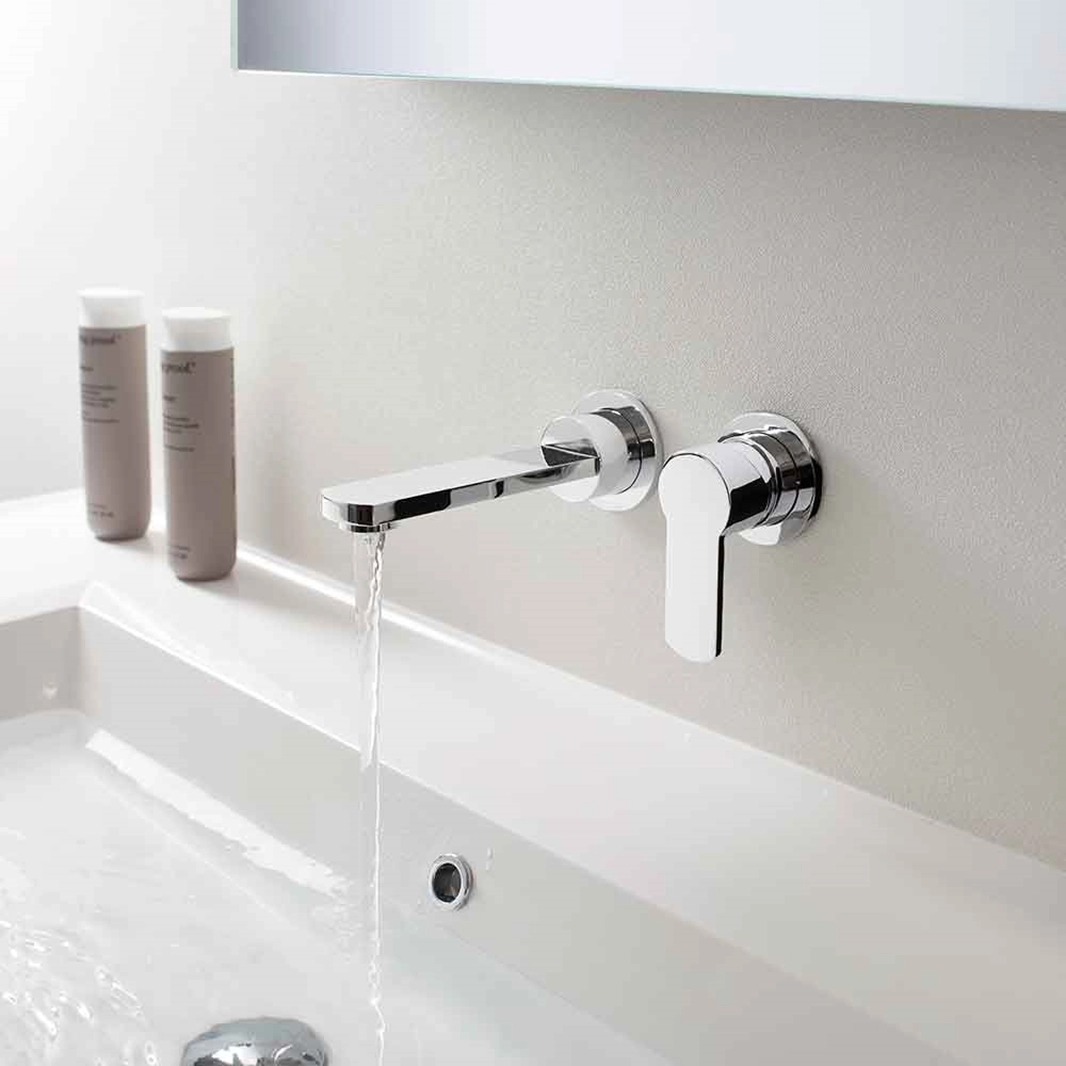 Crosswater Wisp Premium Shower Rail Kit with Triple Function Handset ...